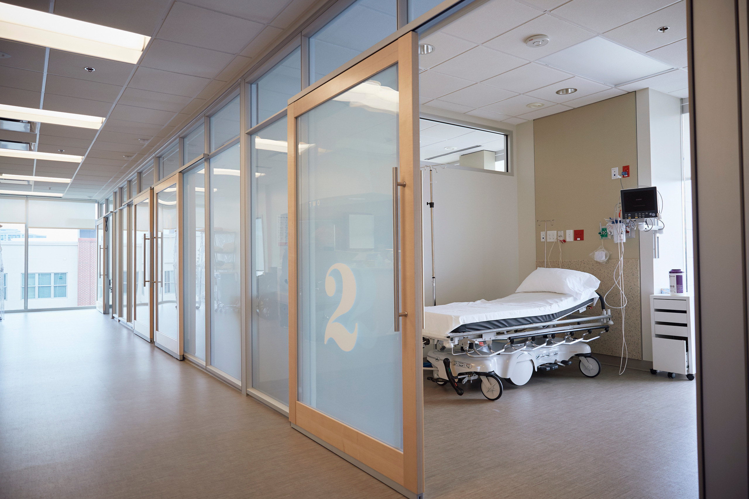 Suing Public vs. Private Hospitals in FL Malpractice